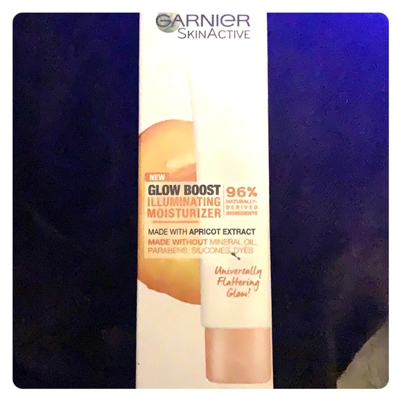 Garnier | Makeup | Garnier Skinactive Glow Illuminating Moisturizer ...